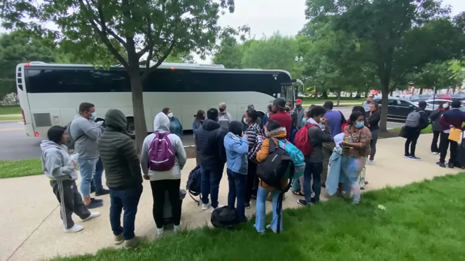 Transporting illegal aliens is a violation of federal law - 8 USC 1324 ...
